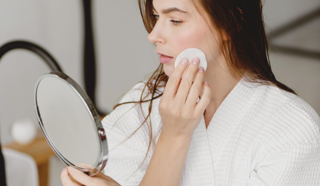 What is a Cord Cutting Ritual and How Do You Use it to Start Fresh?